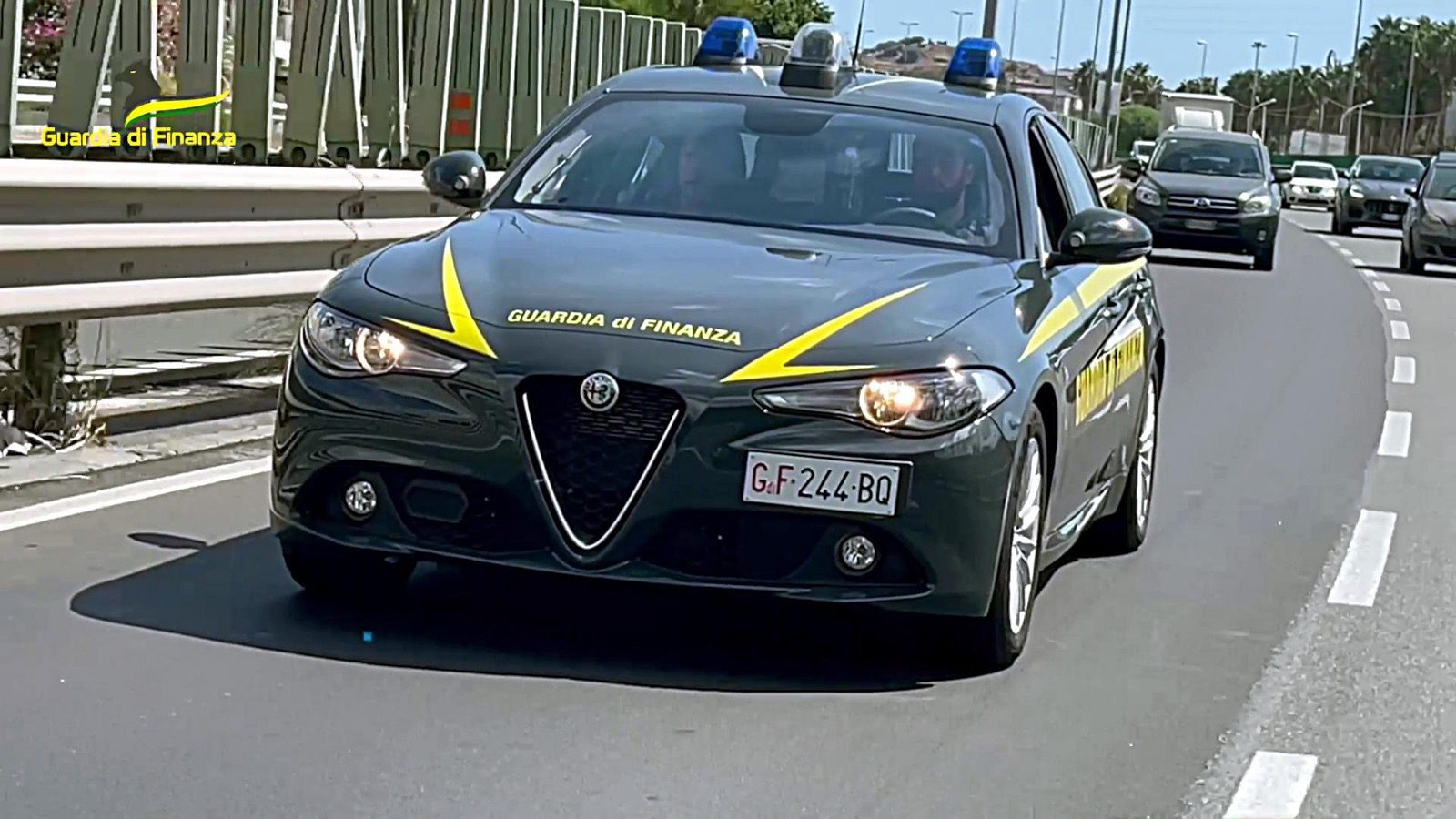 Catania, GdF sequestra due teste in terracotta di origine ellenica ...