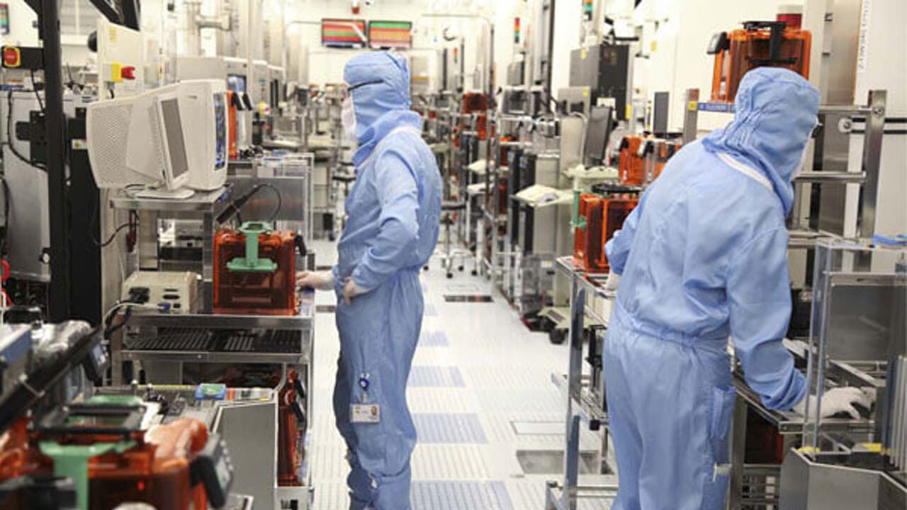 STMicroelectronics: niente esuberi ad Agrate ma è Catania a brillare ...