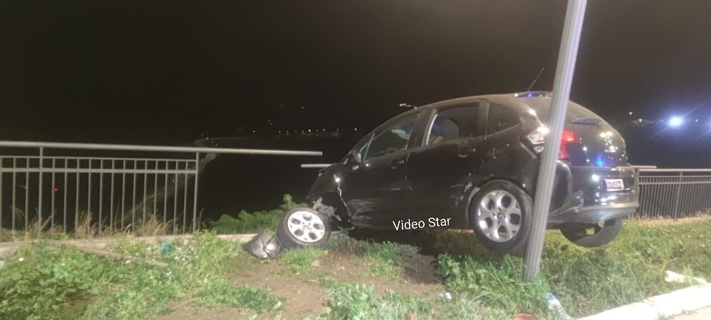 Adrano, incidente notturno al Belvedere: auto finisce in bilico dopo la ...